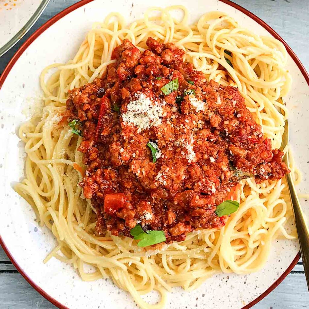 Easy Chicken bolognese recipe - Let’s Cook Chicken!